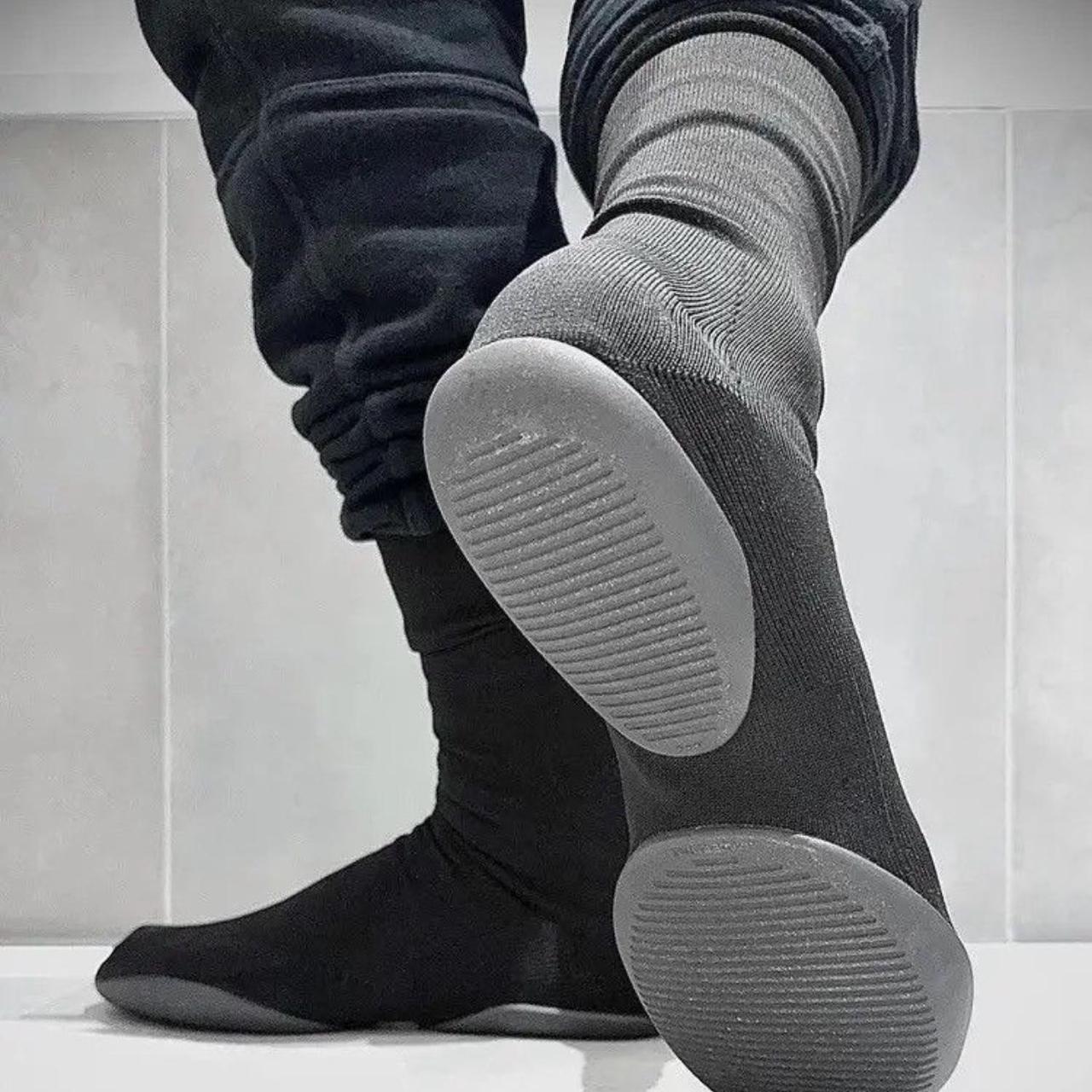 Yzy Pods Size 3 Brand New. Worn for a short time in... - Depop