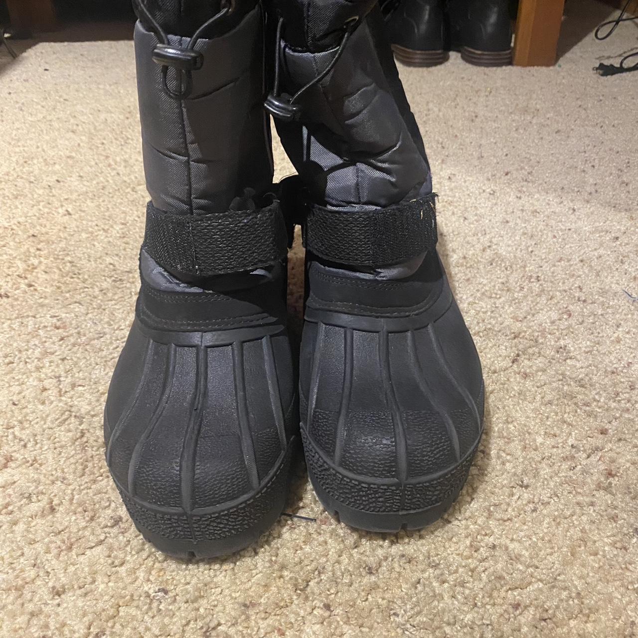 George Snowboots. Great condition. OPEN FOR... - Depop