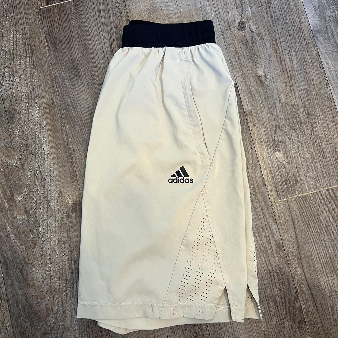 Adidas Men's Cream Shorts | Depop