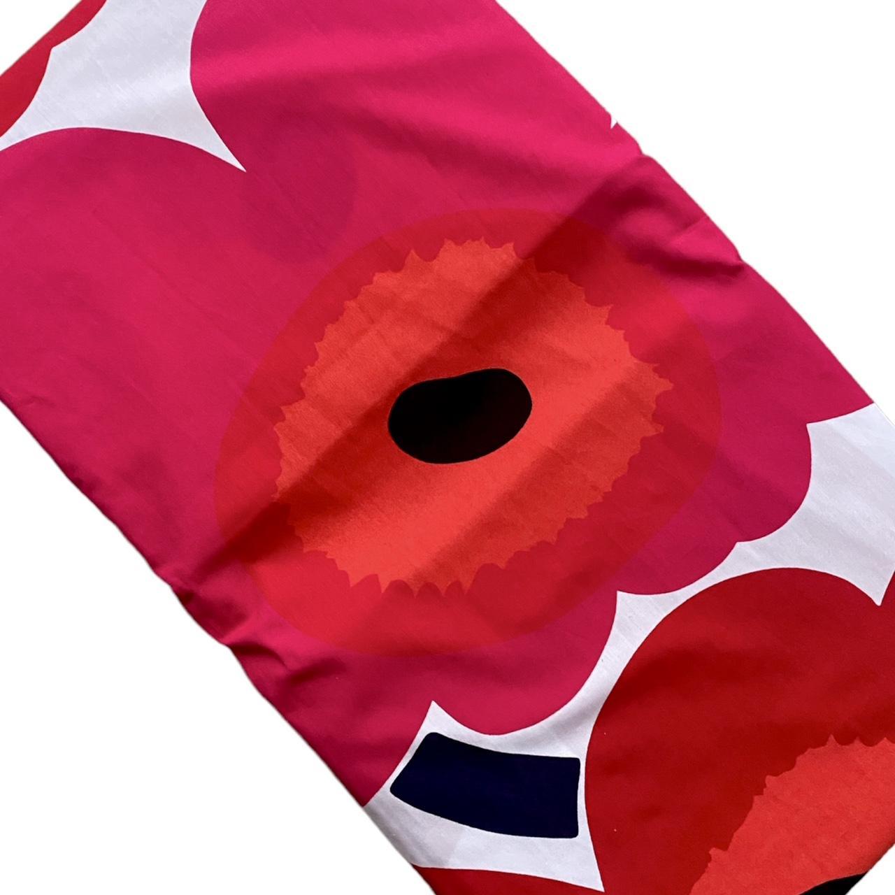 This is a NWT Marimekko Unikko pattern TWIN duvet... - Depop