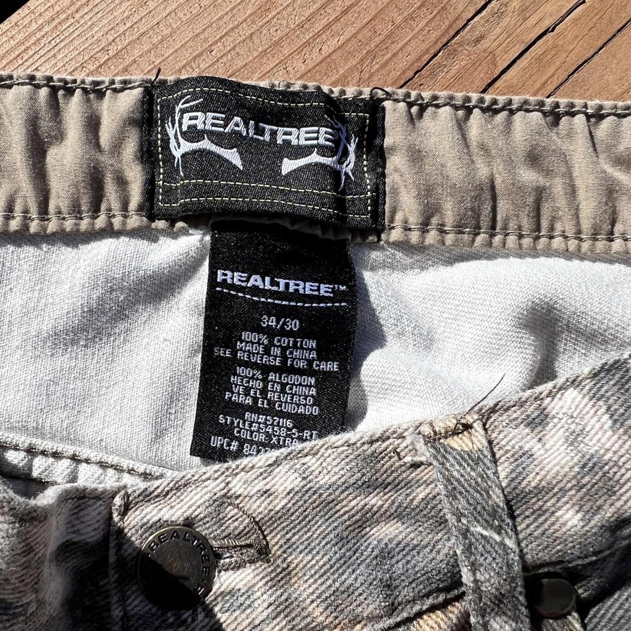 Realtree camo jeans size 34/30 size of waist flat... - Depop