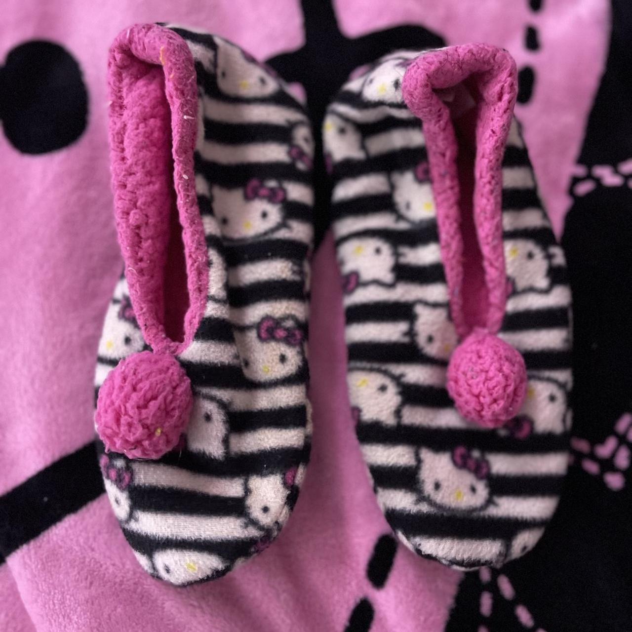hello kitty slippers - Depop