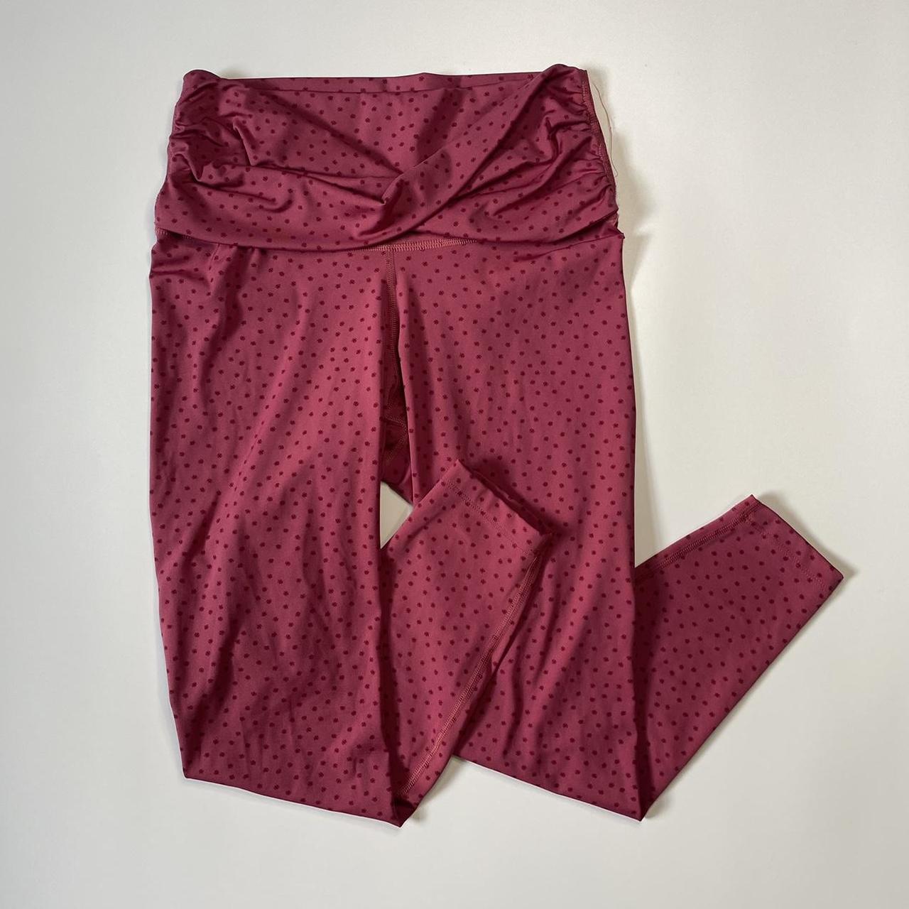 Nike Medium High Rise Twist Waist Yoga Training... - Depop