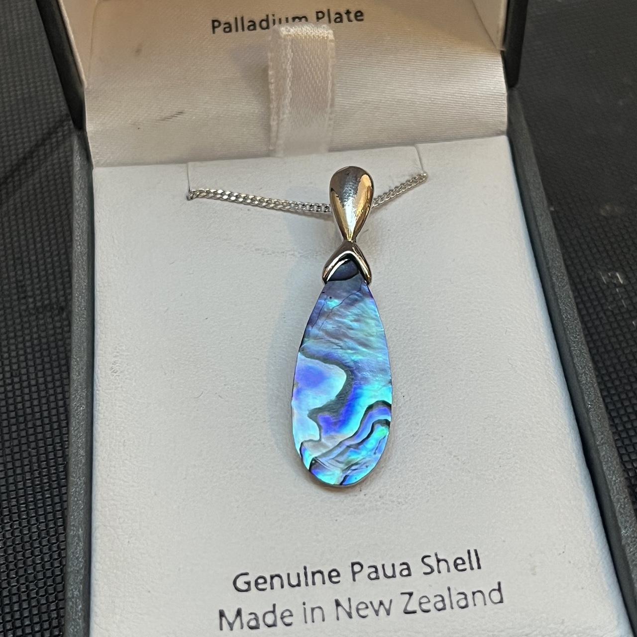 PALLADIUM PLATE GENUINE PAUA SHELL NECKLACE /sliver... - Depop