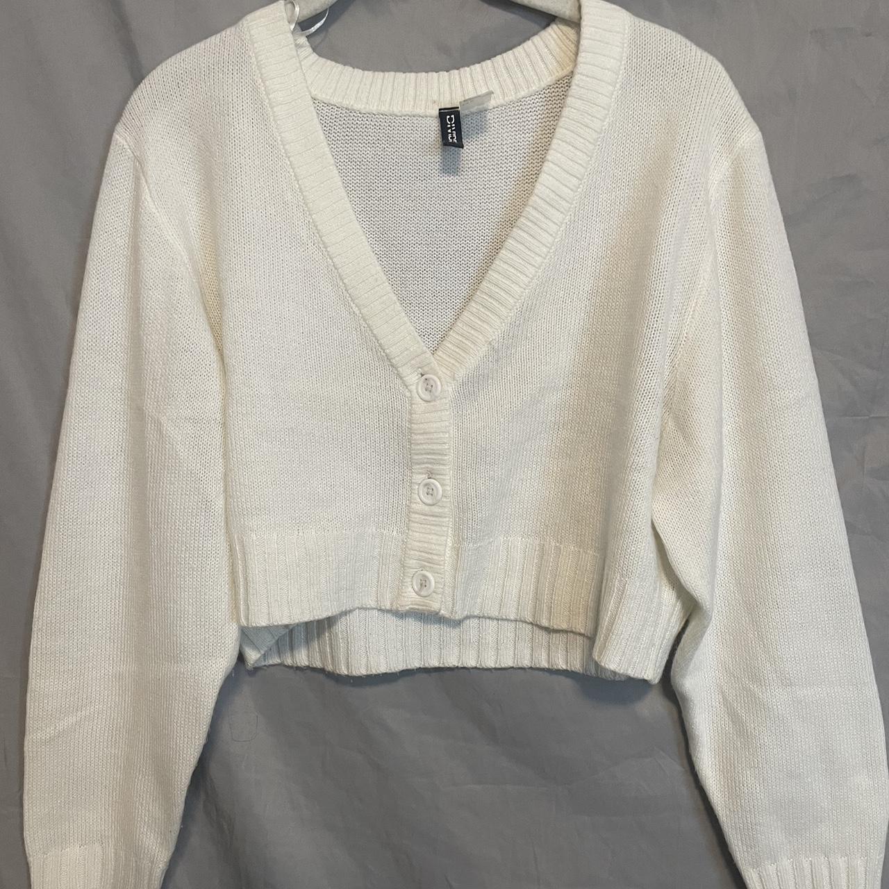 H&m Cardigan🍁🍂🍃 perfect for fall! Lightly cropped - Depop