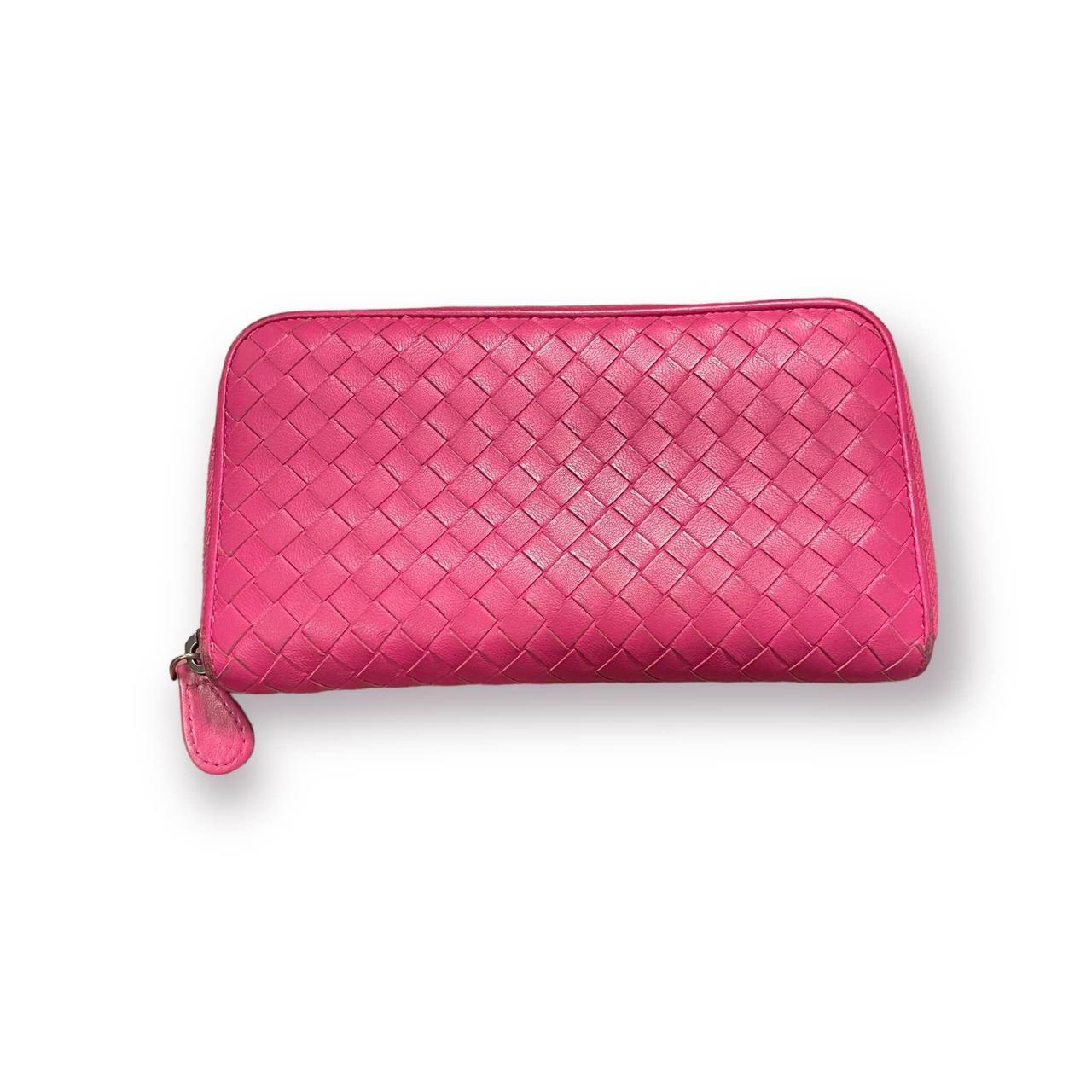 Bottega Veneta Women's Pink Wallet-purses | Depop