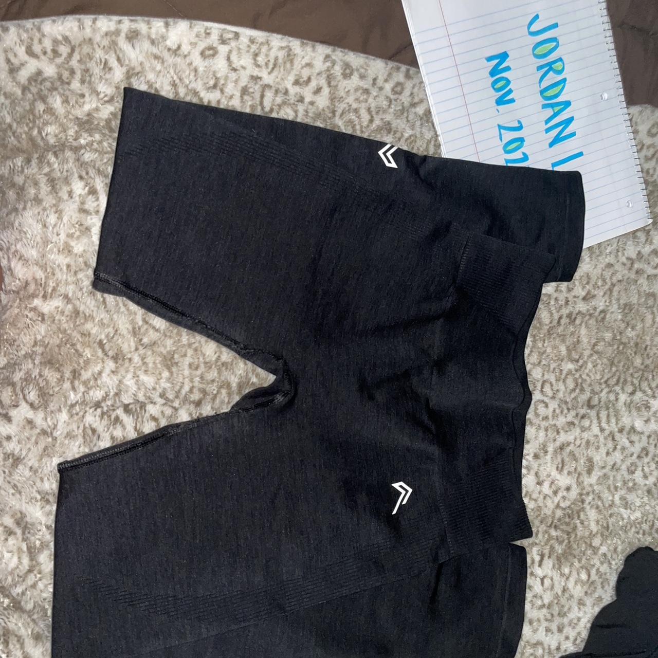 Oneractive classic 1.0 leggings slight piling on... - Depop