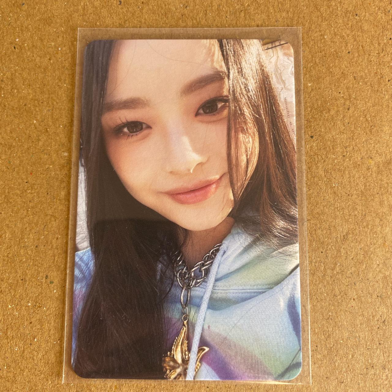 new jeans hanni photocard USE PAYPAL TO PAY #kpop... - Depop