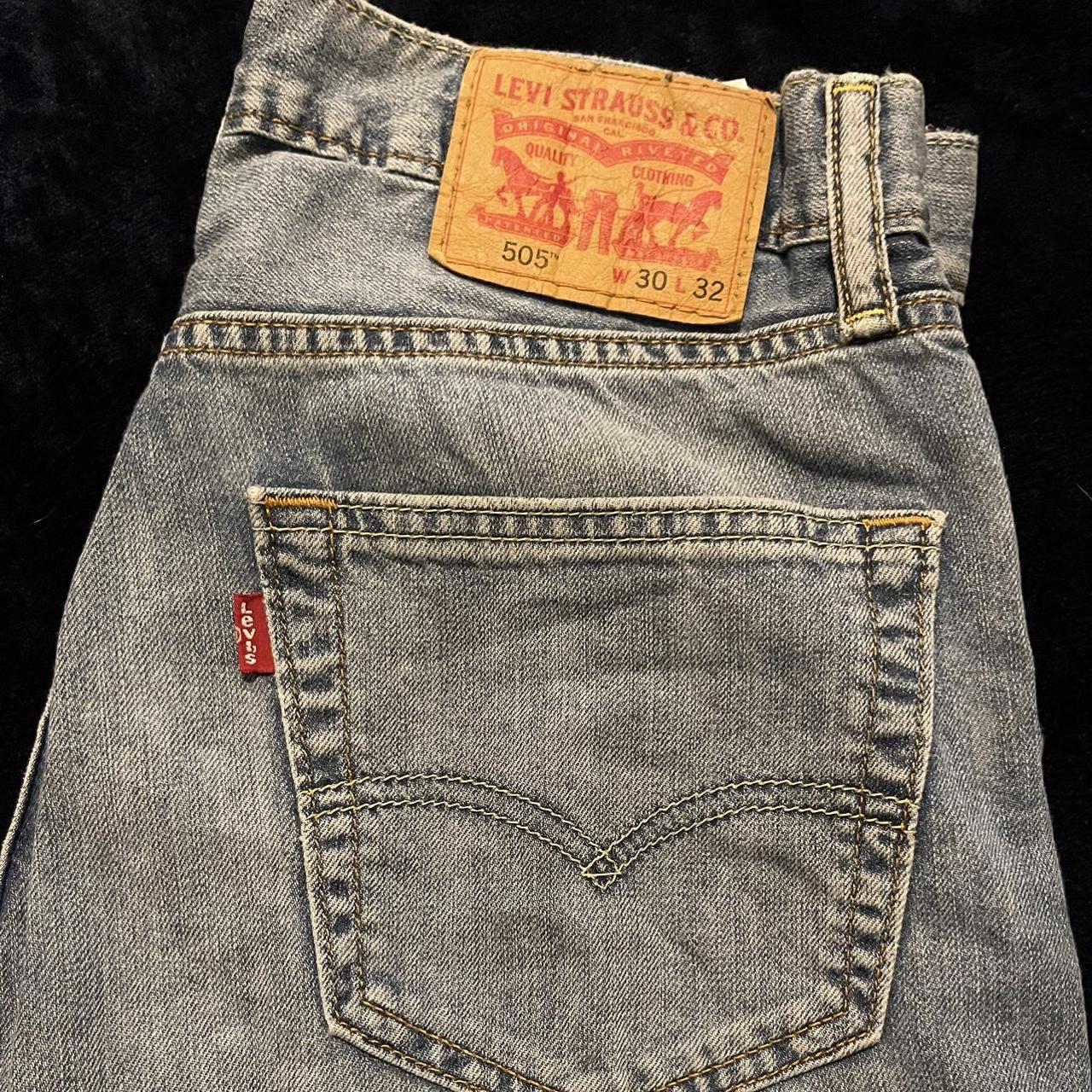 Vintage Levi 505 straight leg jeans 32 L... - Depop