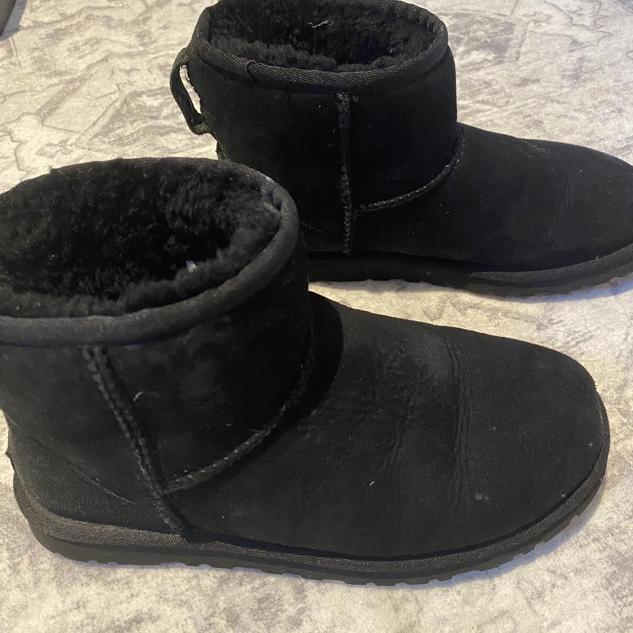 Ugg low boots #ugg #blackugg #lowugg #uggaustralia - Depop
