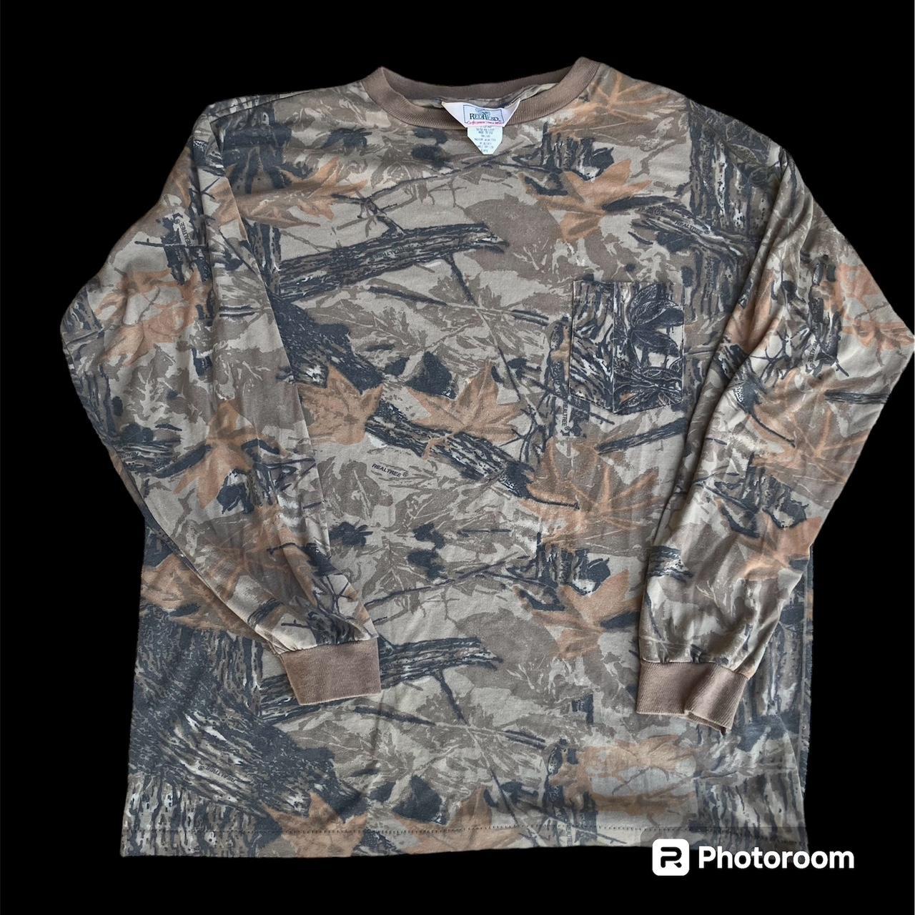 Vintage Realtree Longsleeve Single stitch Pocket on... - Depop