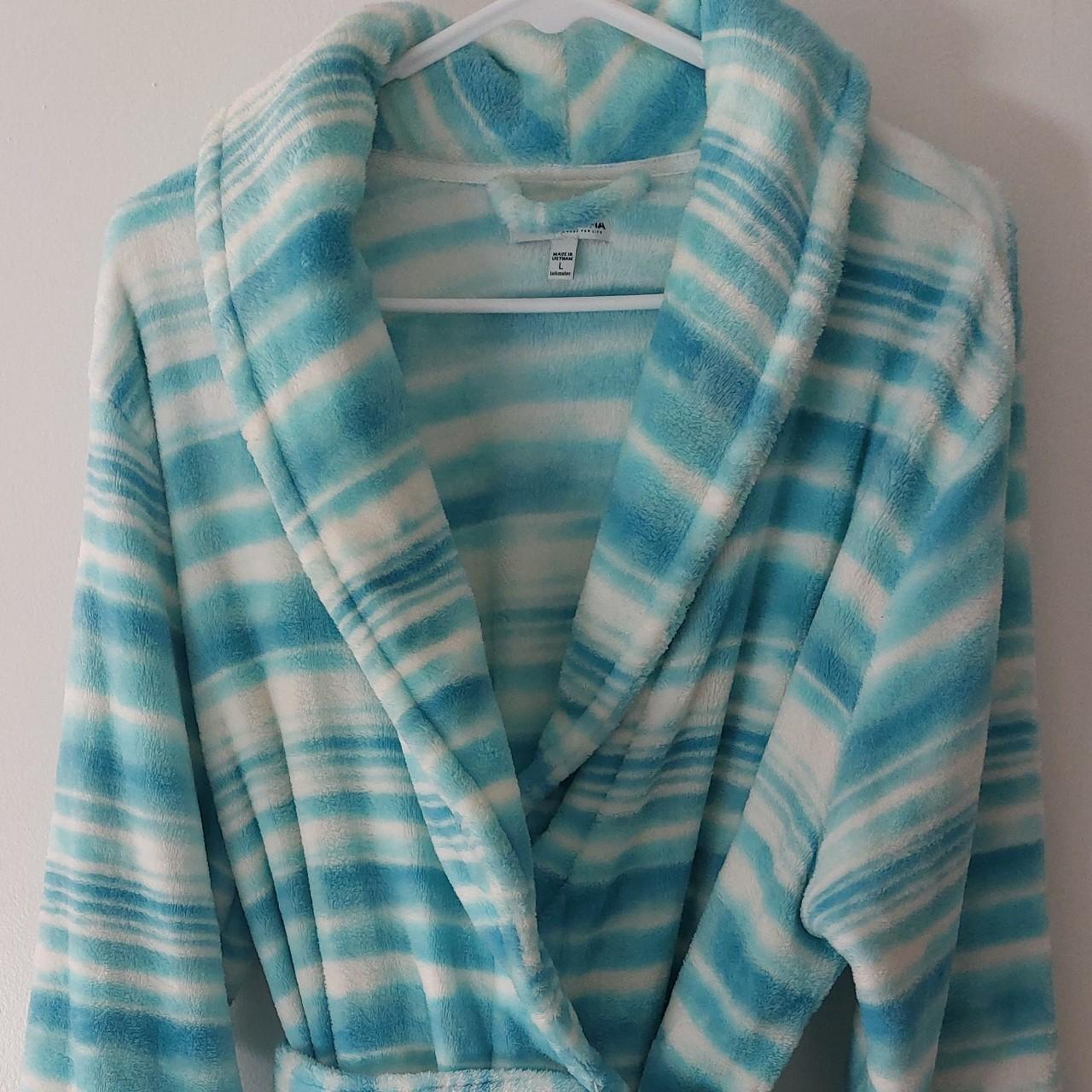 Super fluffy and cozy bathrobe, ideal for a comfy... - Depop