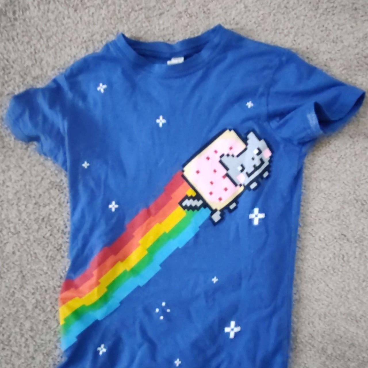 HIGHEST OFFER 375 Nyan cat comic con shirt Size... - Depop
