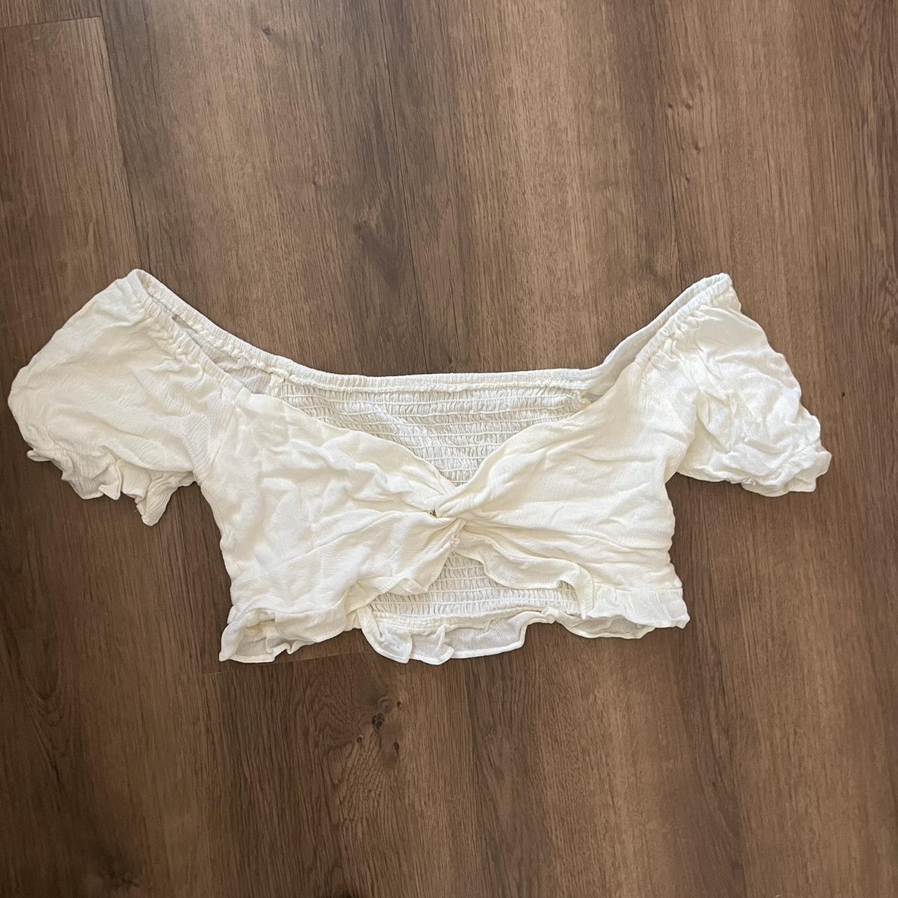 SHEIN Women's Cream Crop-top | Depop