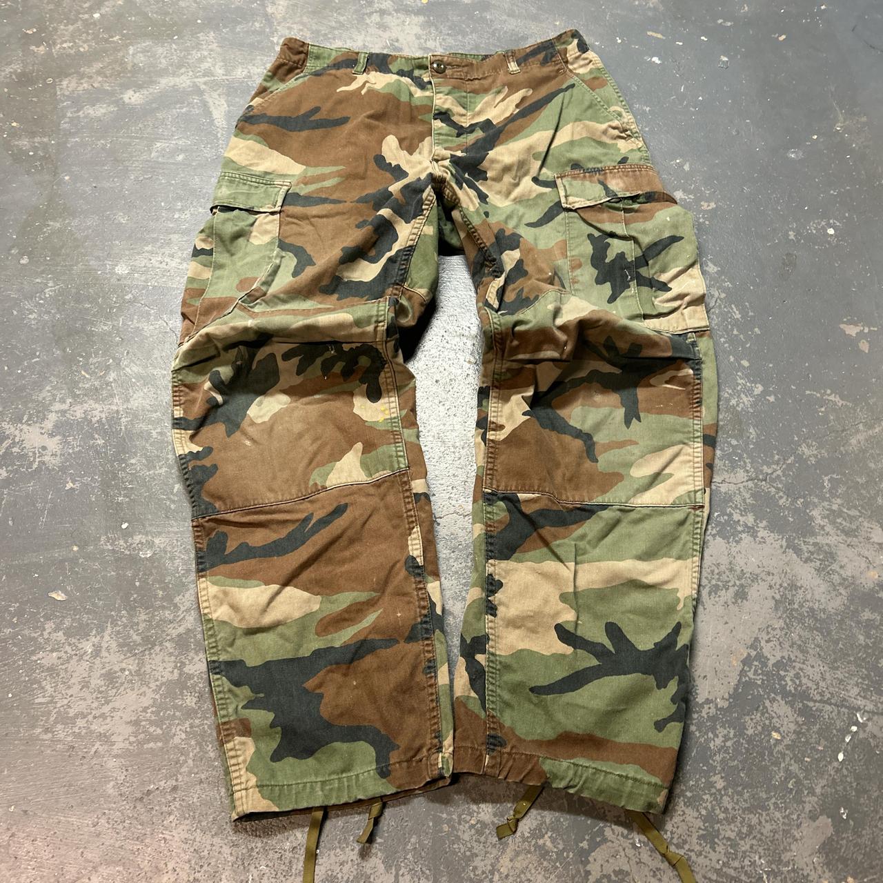 Vintage 2000s army camo cargo pants Great condition... | Depop