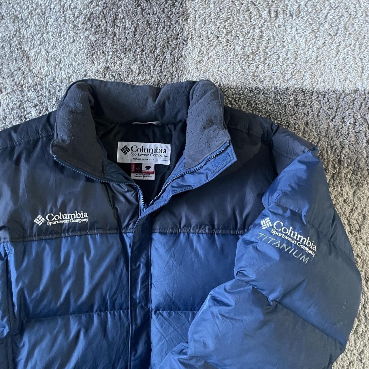 Columbia puffer jacket Size L ( men ) Pit to pit... - Depop