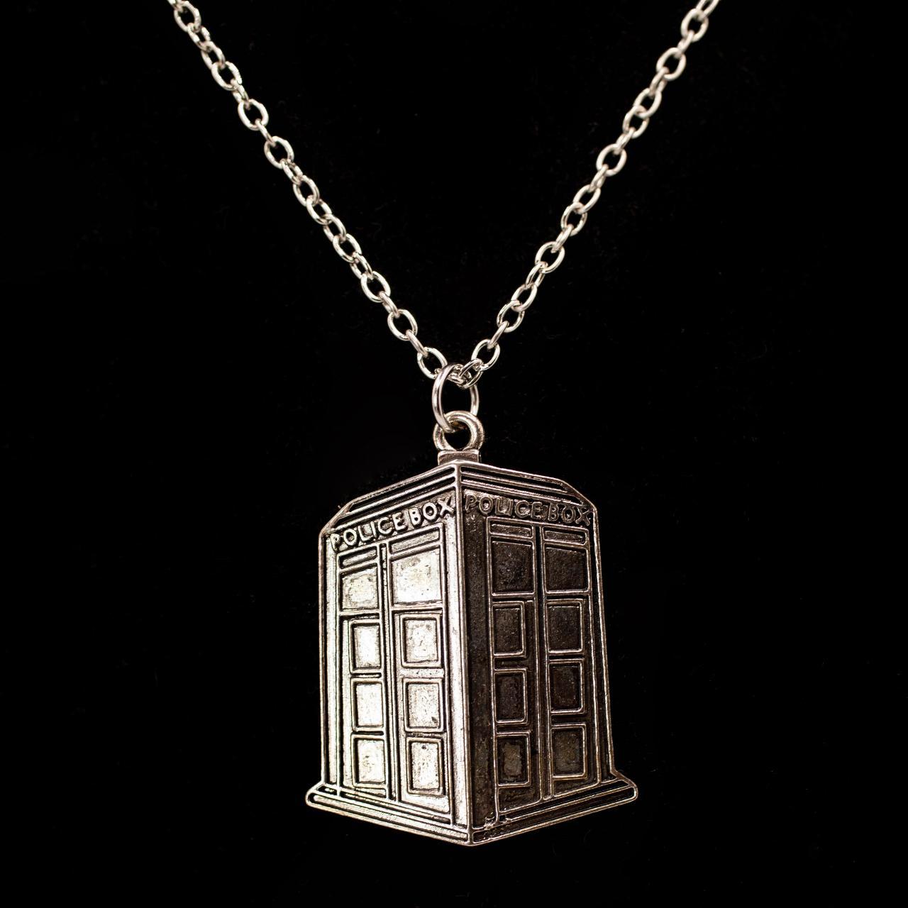 Handmade Silvertone Doctor Who 2D Tardis Police Box... - Depop
