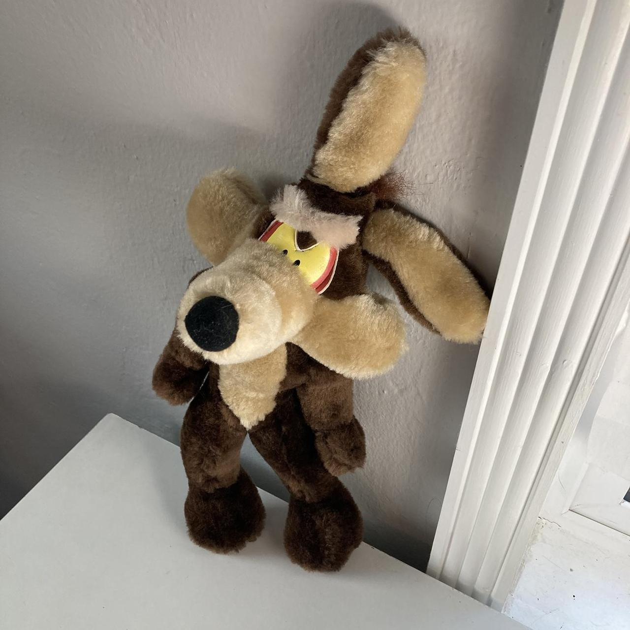 Looney Tunes Wile E Coyote plushie - brown and tan... - Depop