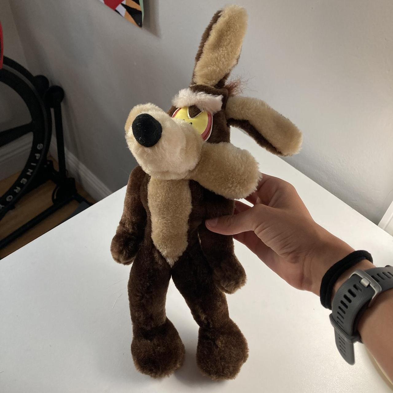 Looney Tunes Wile E Coyote plushie - brown and tan... - Depop