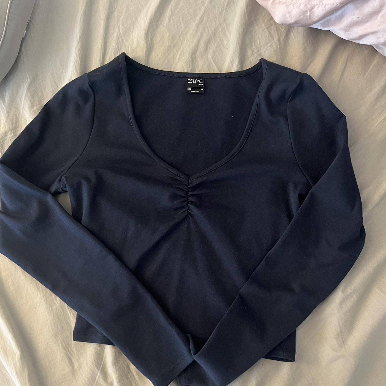 Pacsun navy top. A bit cropped but never worn - Depop