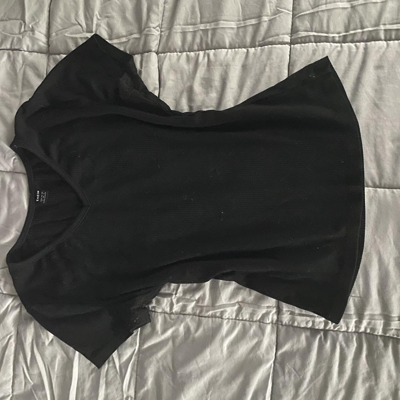 Shien crop top Lightly worn Small hole on side | Depop