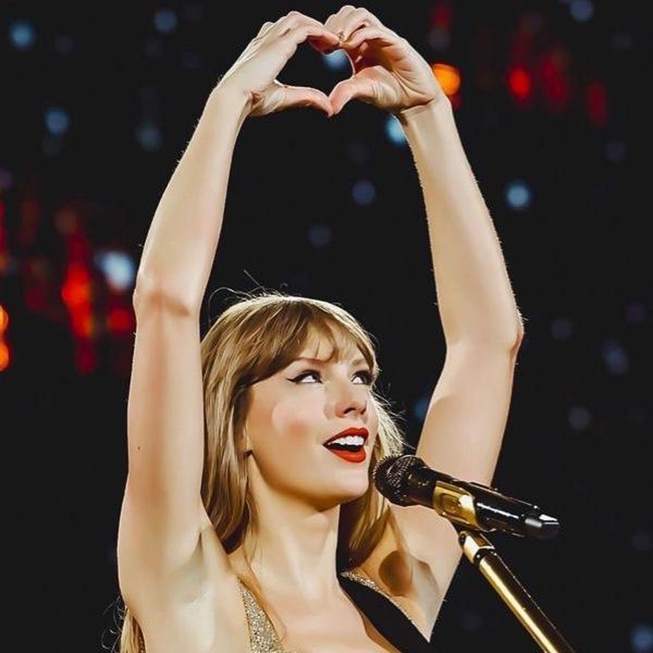 TAYLOR SWIFT MYSTERY BOX ultimate swiftie... | Depop