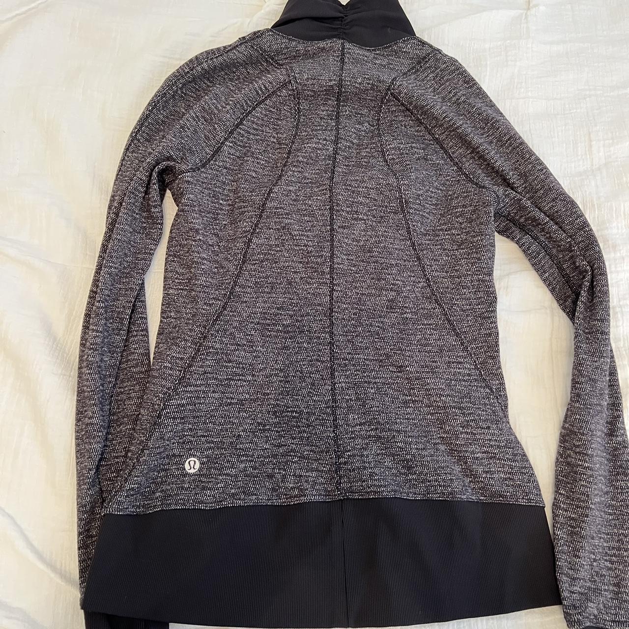 Lululemon zip up jacket size 4 in great condition... - Depop