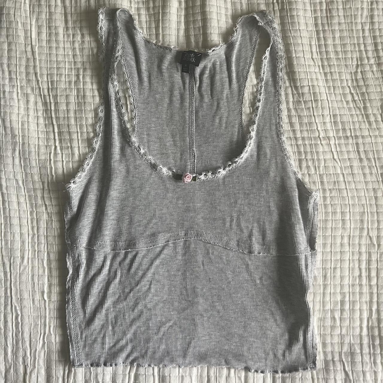 Beverly and Beck tank top Pit to pit: 14” Length: 20” - Depop