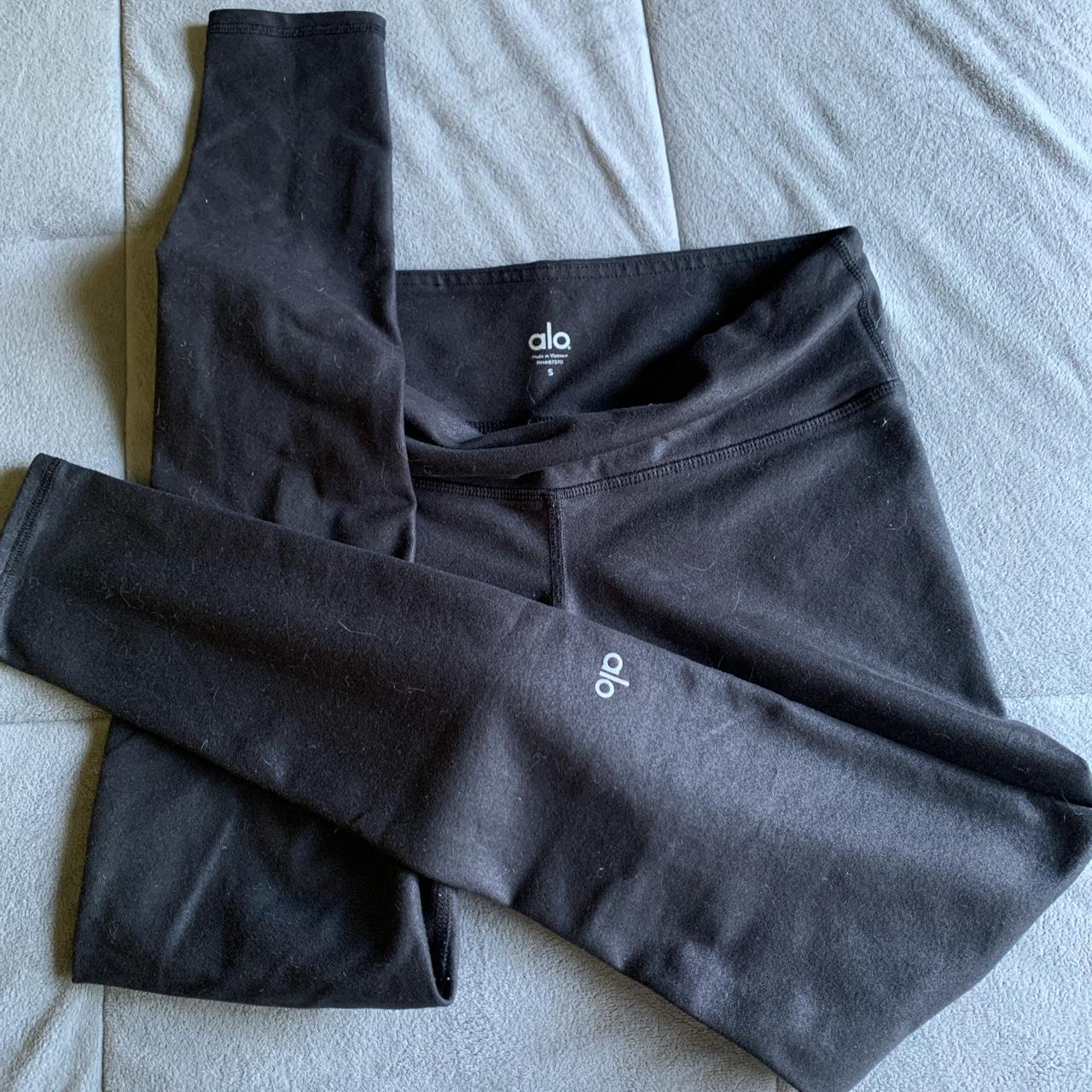 Alo Women's Black Leggings | Depop