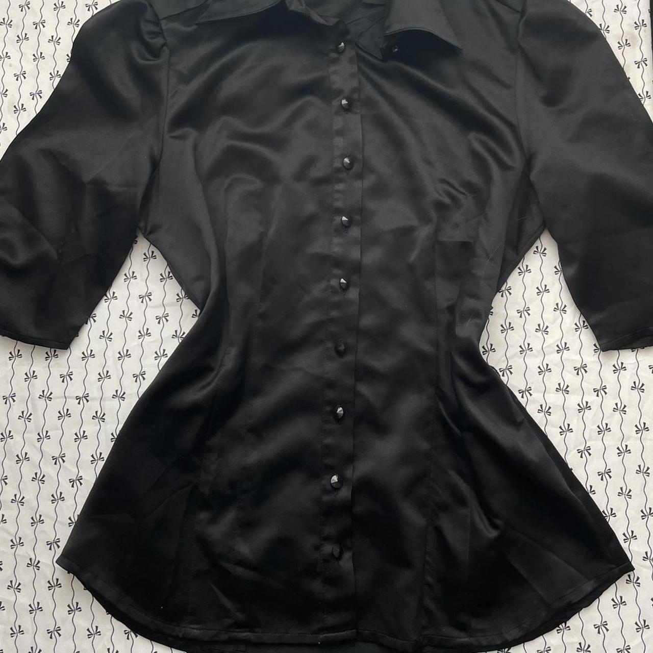 ʚɞ black satin button up 𝒽𝑜𝓇𝓇𝑜𝓇 𝓅𝓇𝑜𝓉𝒶𝑔𝑜𝓃𝒾𝓈𝓉... | Depop
