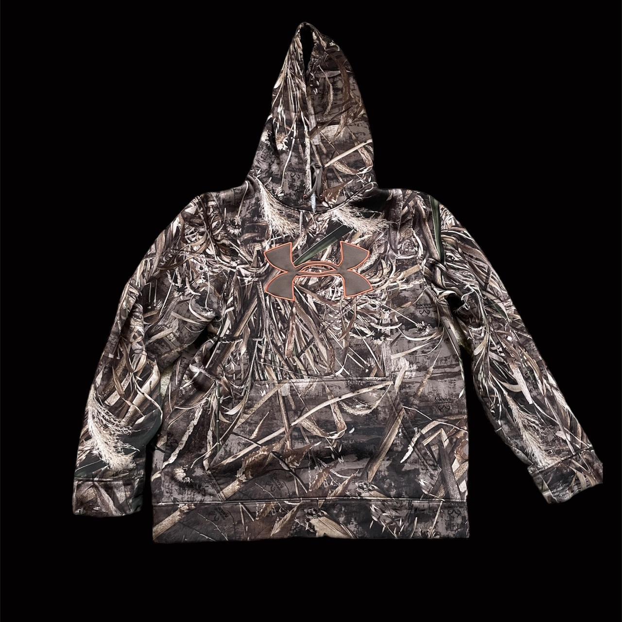 Under armour real tree camo hoodie Has small hole in... - Depop