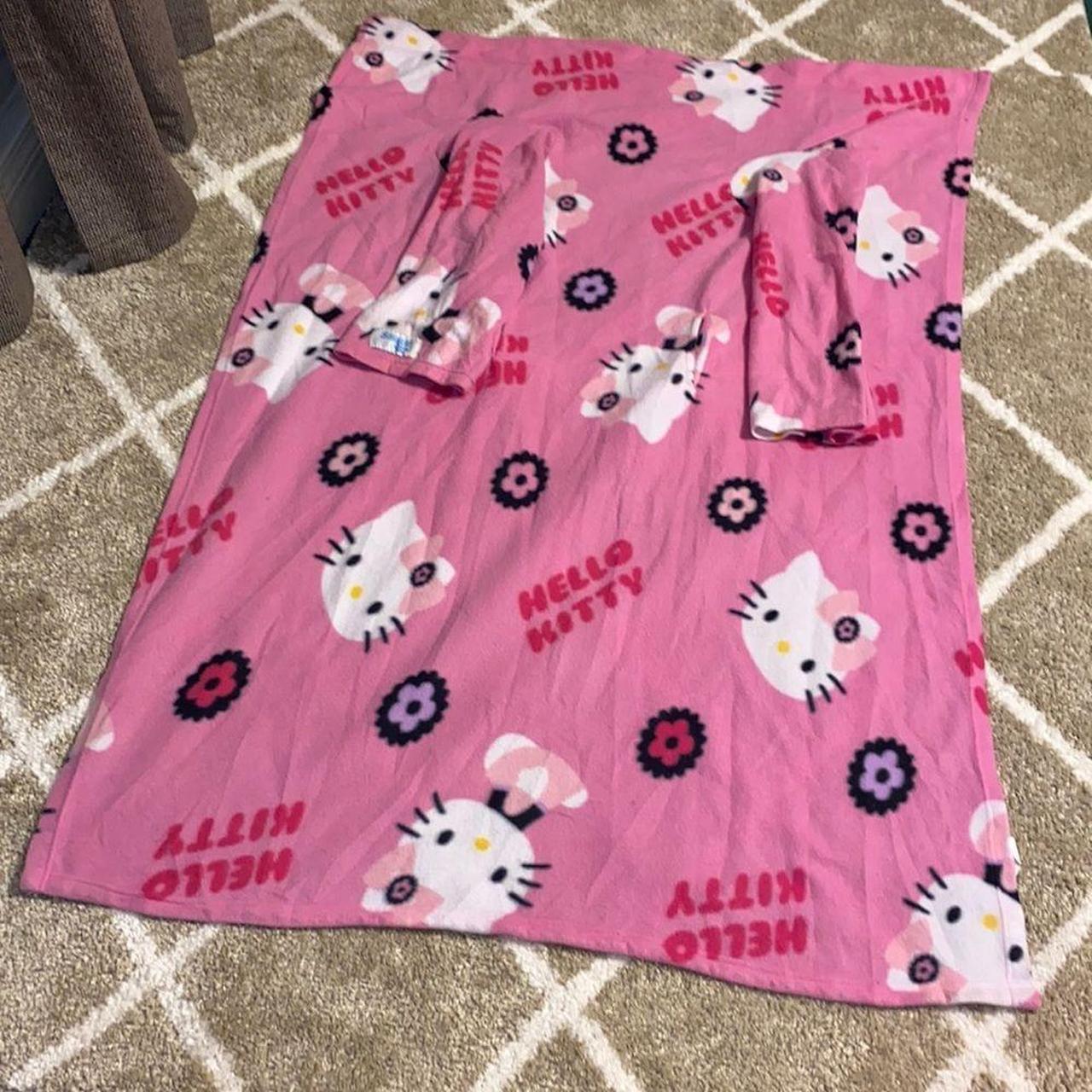 Snuggie Hello Kitty Kids Blanket with... - Depop