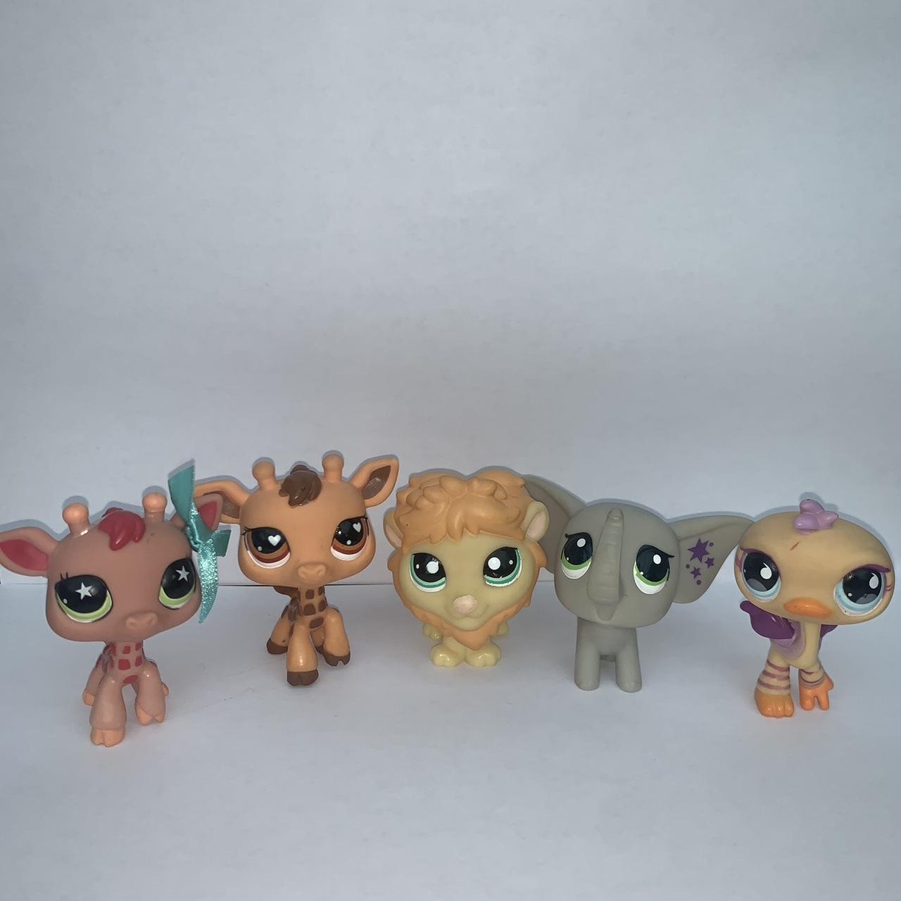 Littlest pet shop zoo animal bundle. #giraffe #lion... - Depop