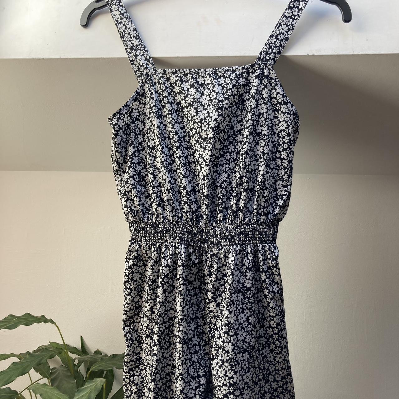 New look jumpsuit with stretchy waist and back 3/4... | Depop