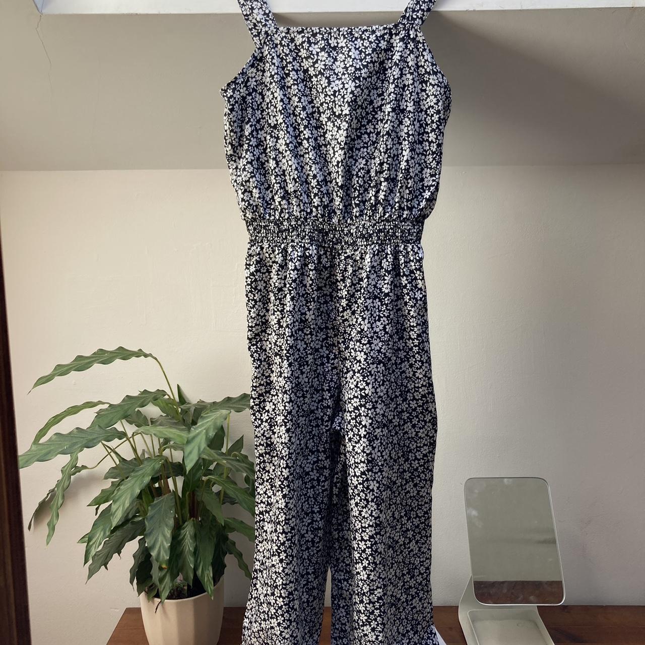 New look jumpsuit with stretchy waist and back 3/4... | Depop