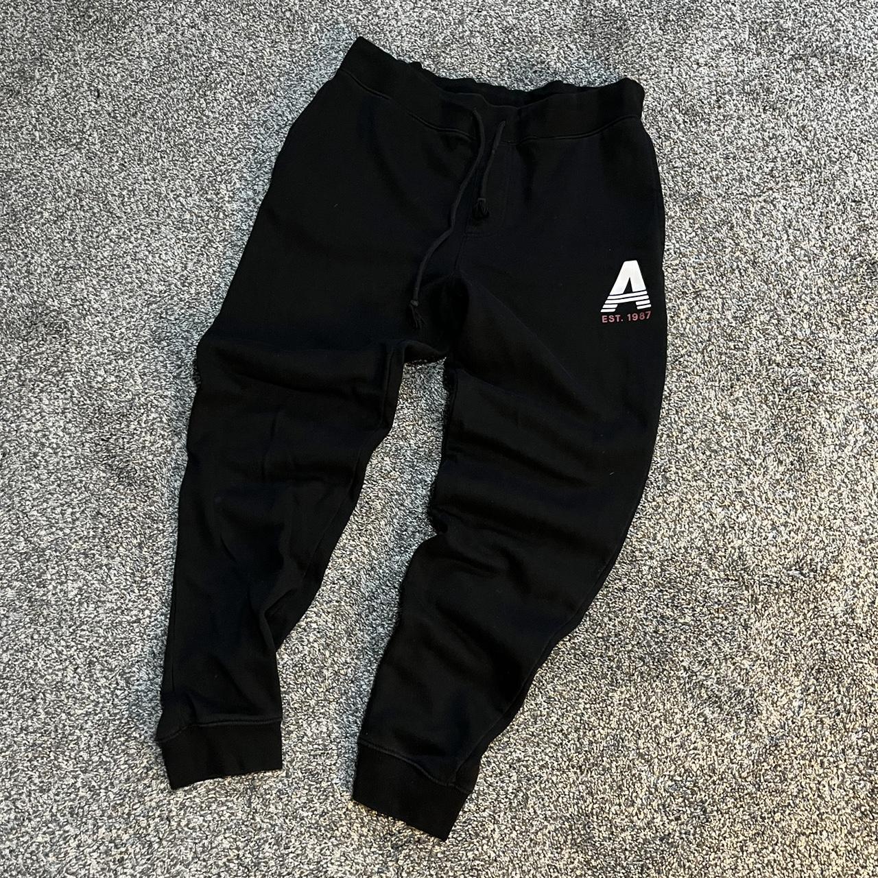 Aeropostale Cuffed Sweats Medium - Depop