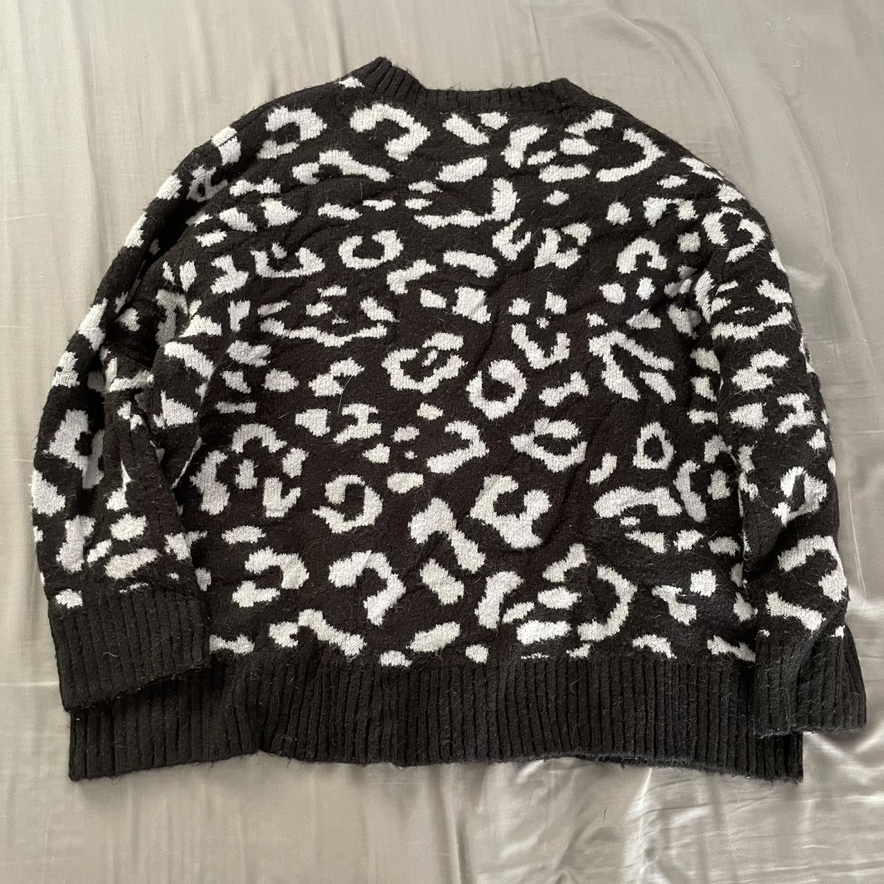 Cheetah print oversized sweater Very comfy and... - Depop