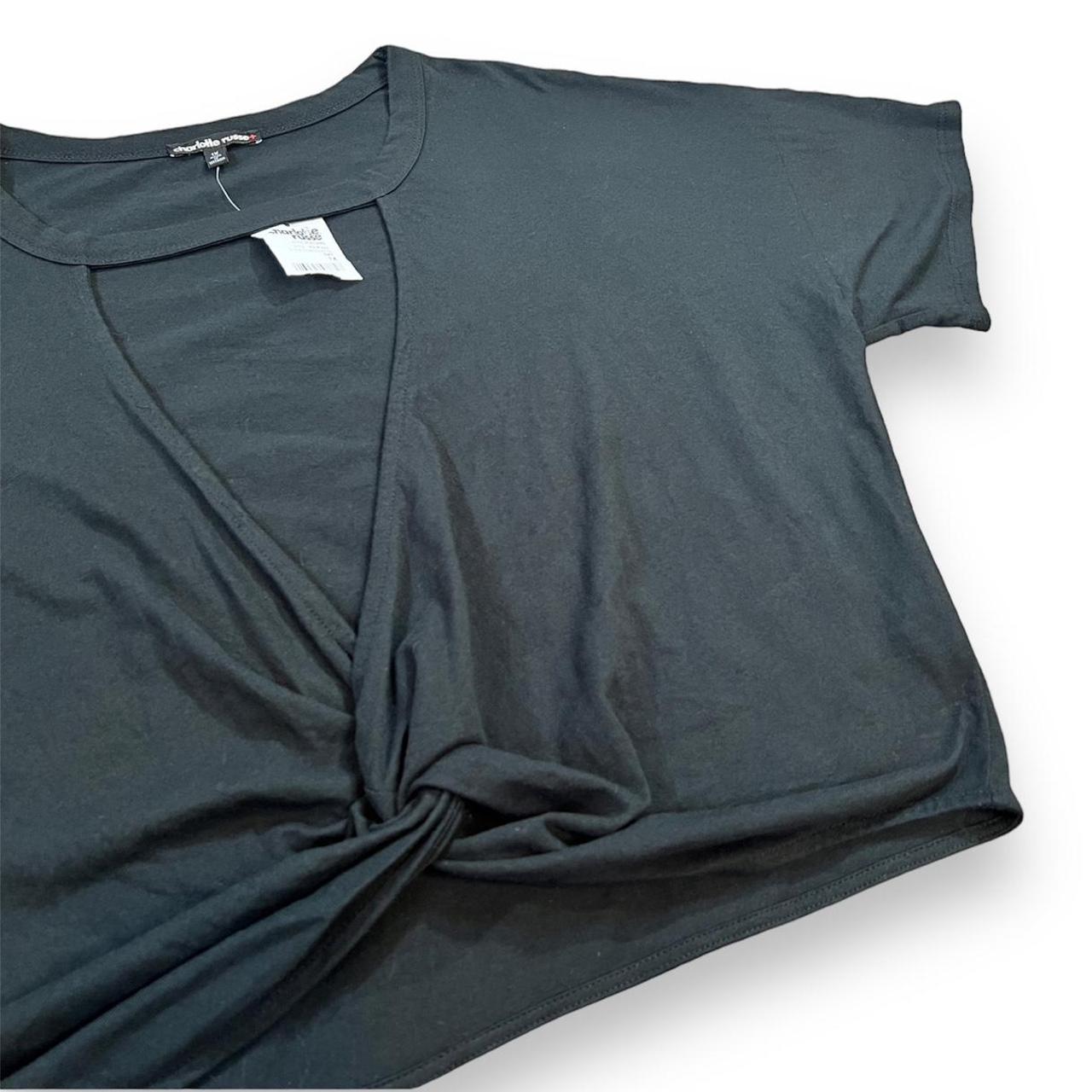 Cutout crop top Hi! This is a 1X top from Charlette... - Depop