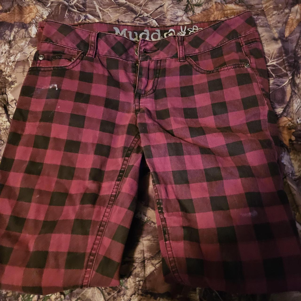 These are a pair of Mudd Pants that will fit to your... - Depop