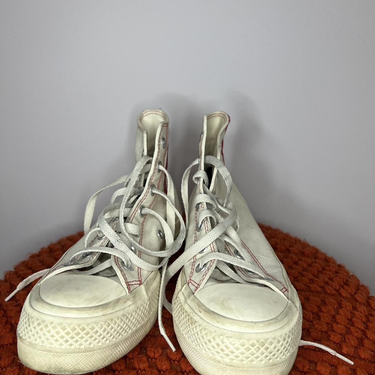 Chuck Taylor Red Heart Converse! 🍓 - Size 7 1/2 -... - Depop