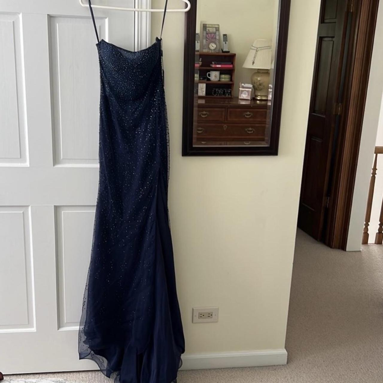 Xs (0-2) un-altered La Femme Prom Dress (original... - Depop