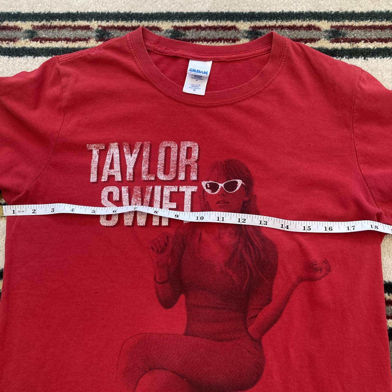 Taylor Swift - Red T-shirt in a unisex size Small on... - Depop