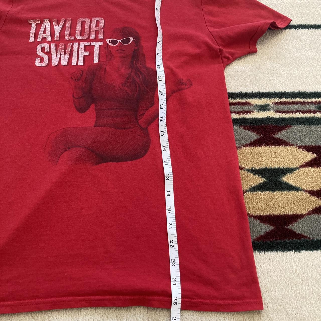 Taylor Swift - Red T-shirt in a unisex size Small on... - Depop