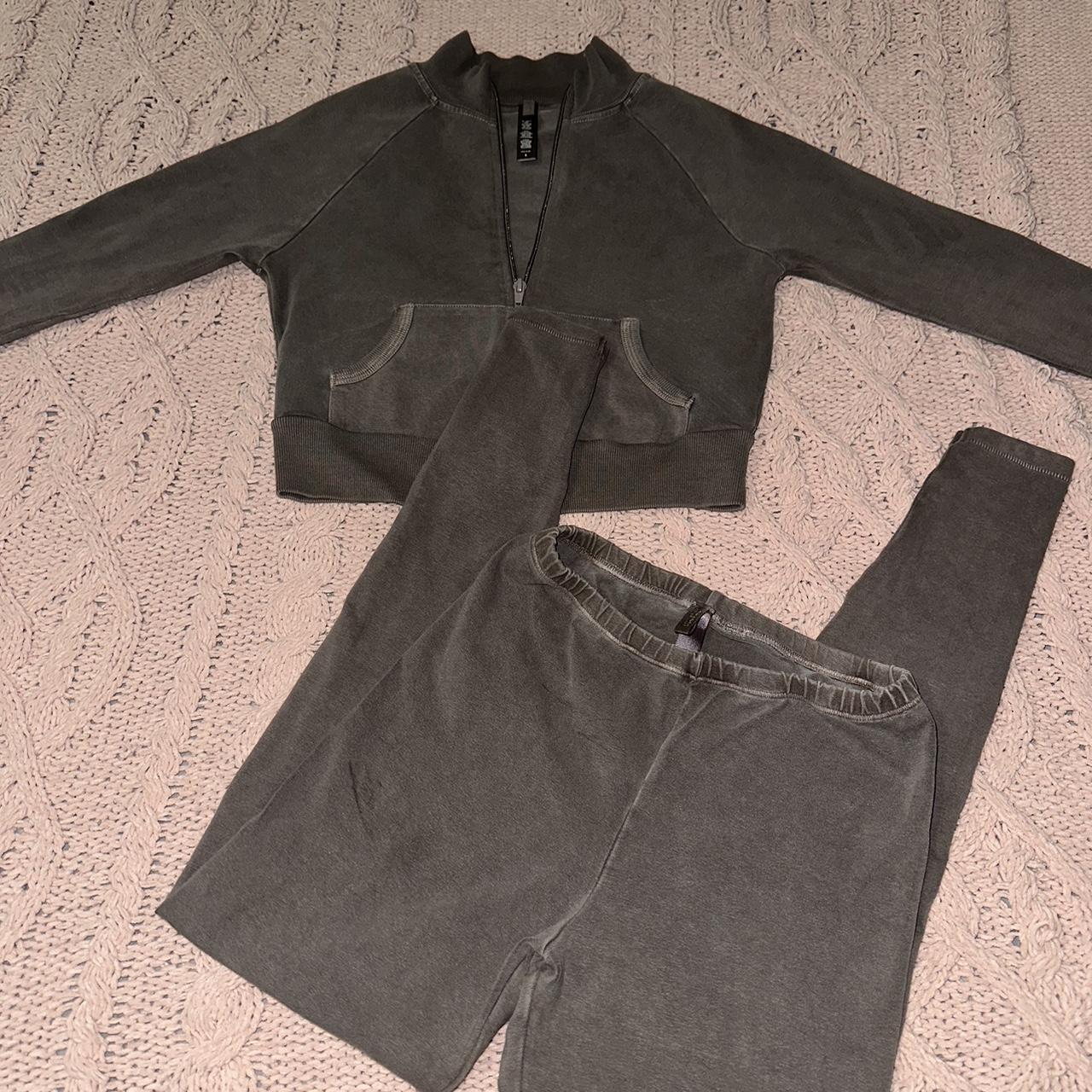 Skims set - both size small - thick shaping... - Depop