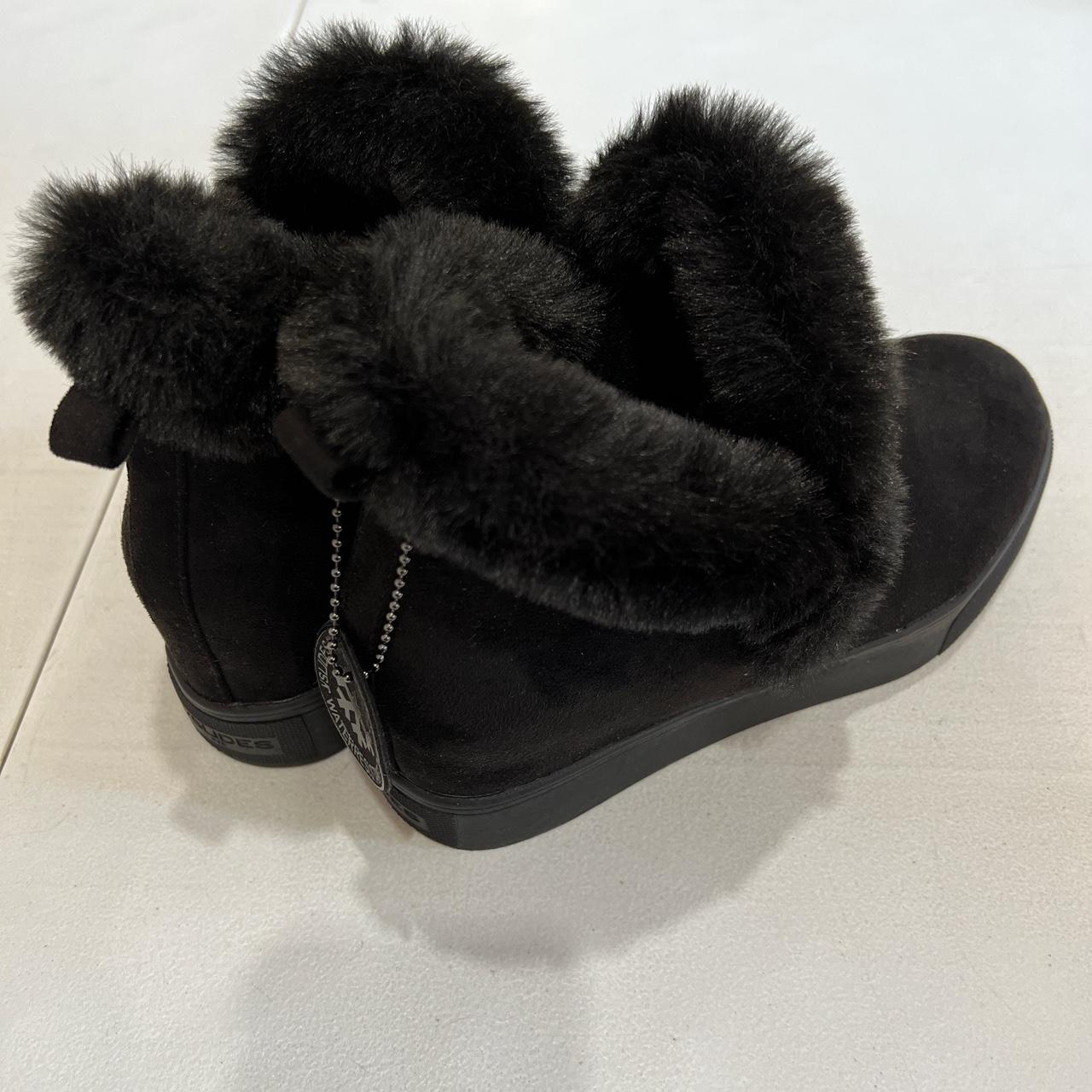 J/Slides Women's Black Boots | Depop