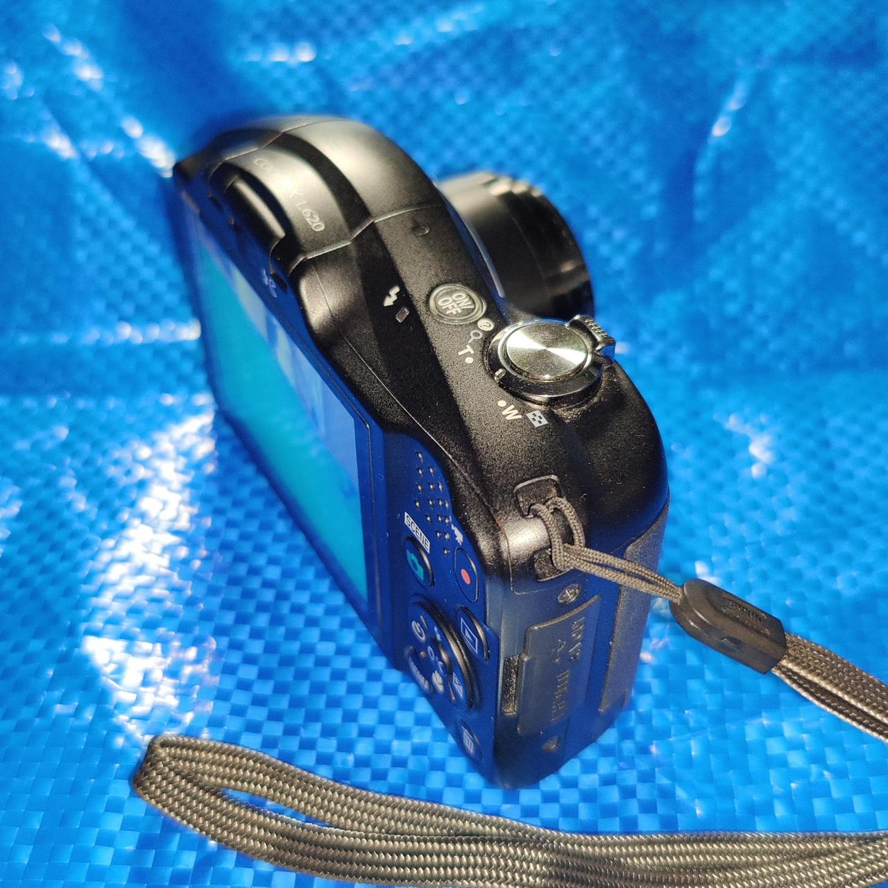 Black Nikon Coolpix L620 digital camera. Really good... - Depop