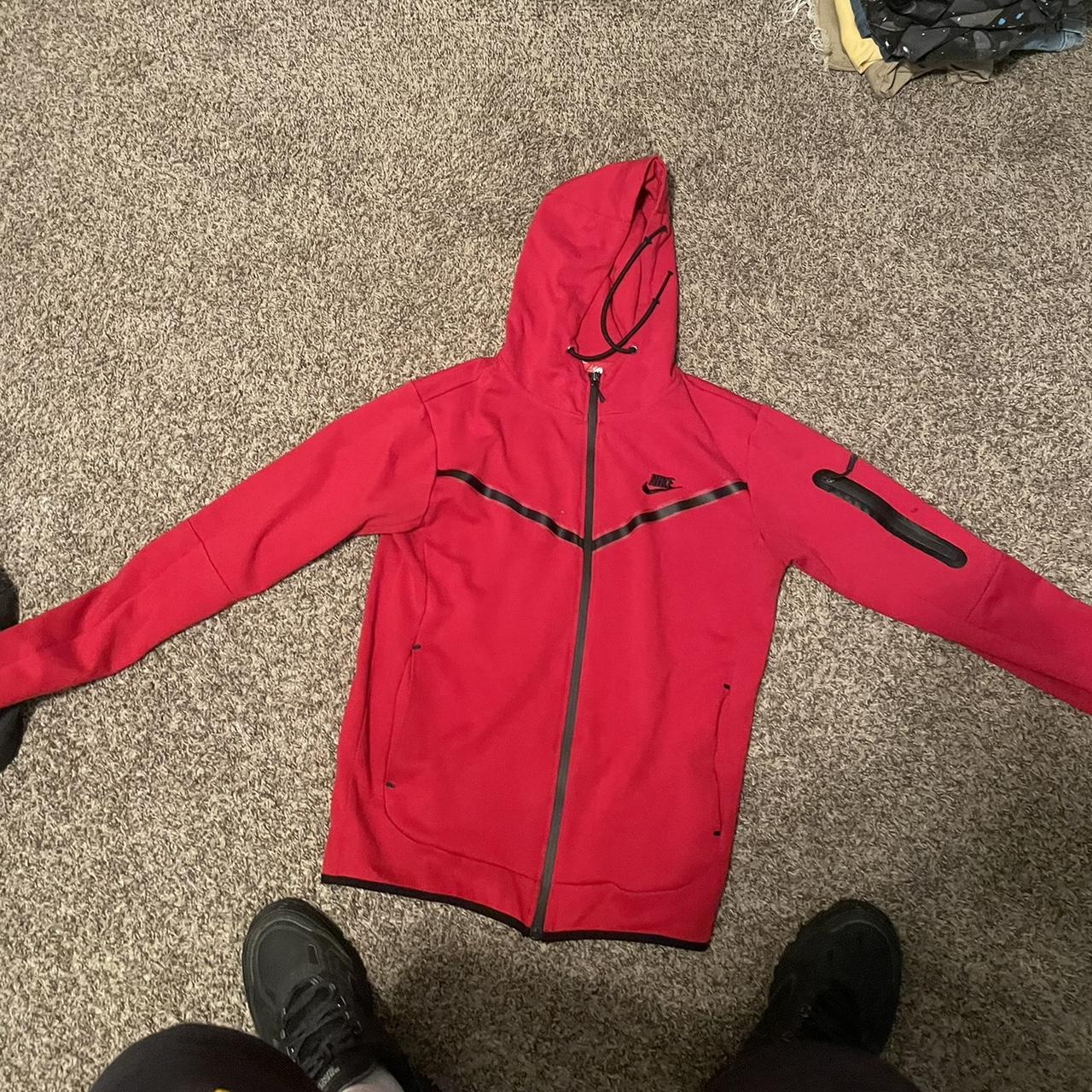 Nike tech medium - Depop