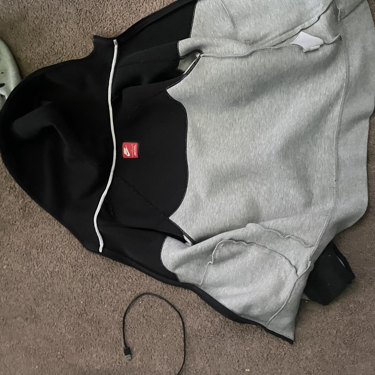 Large Nike tech use no stains clean | Depop