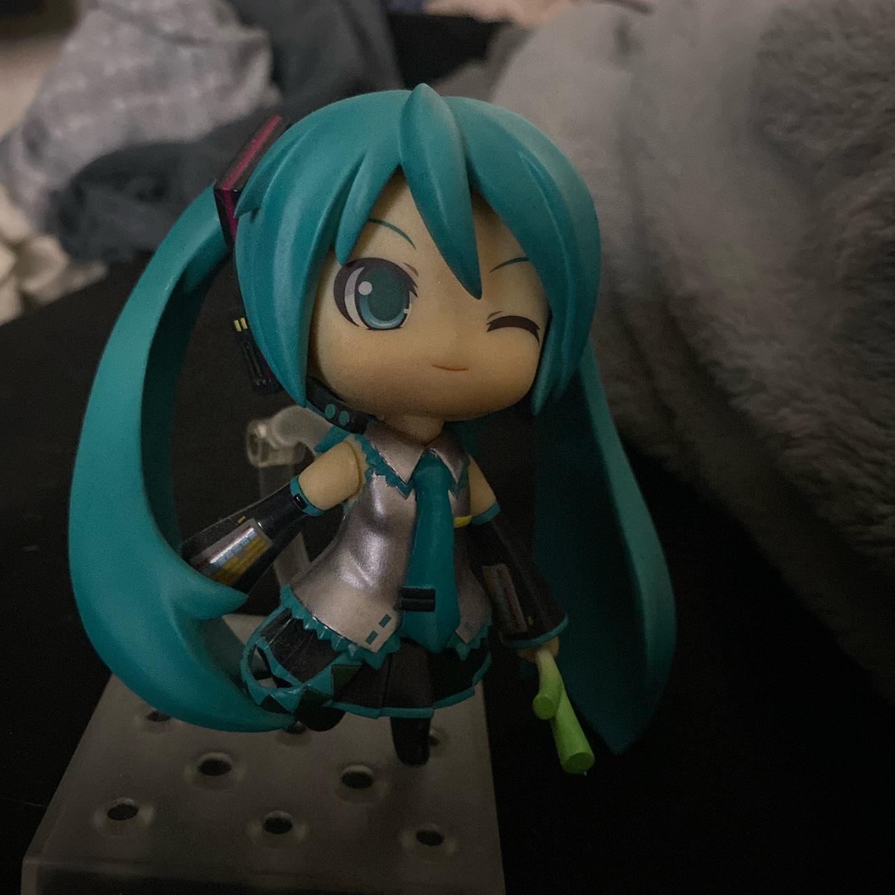 miku nendoroid pictures — - Depop