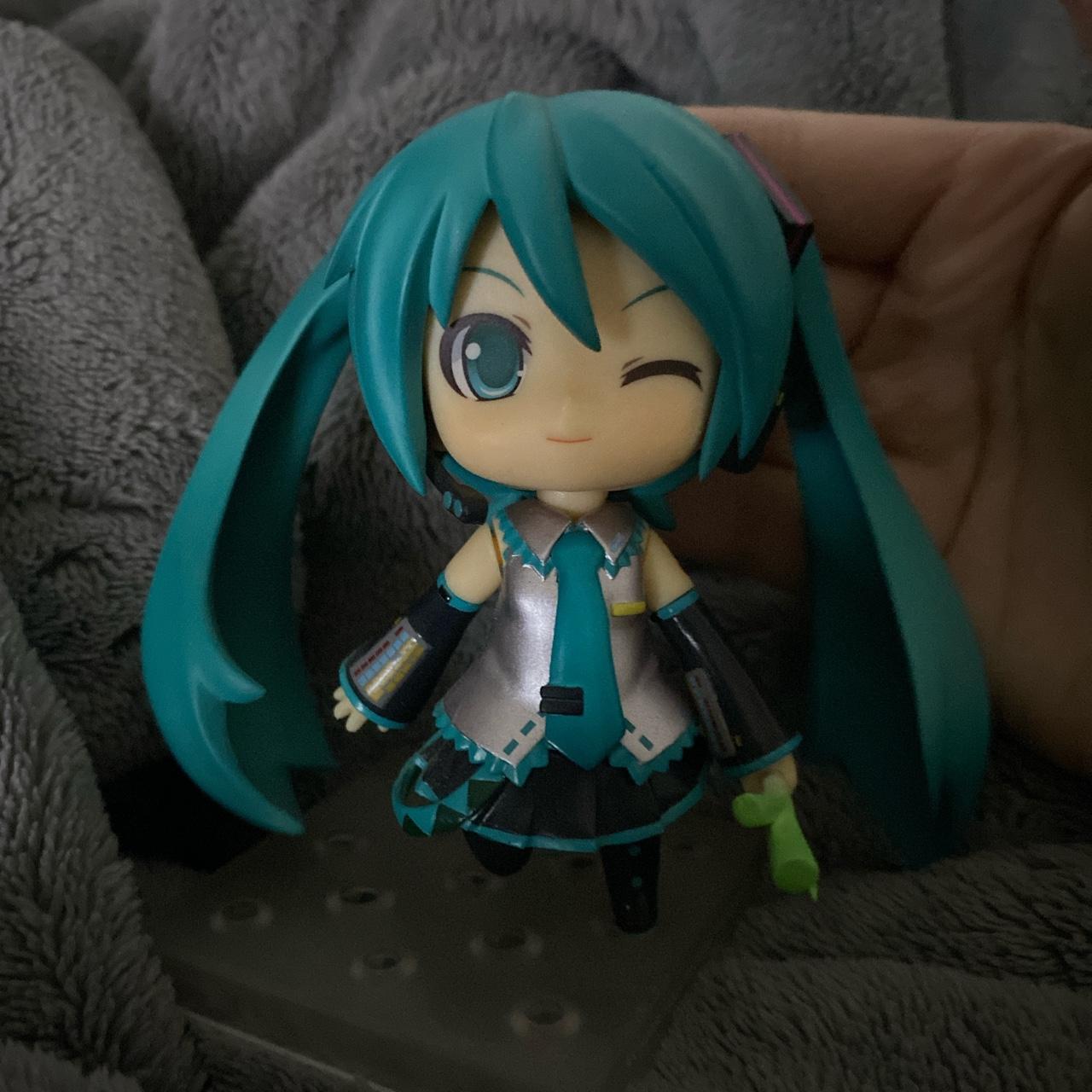 miku nendoroid pictures — - Depop